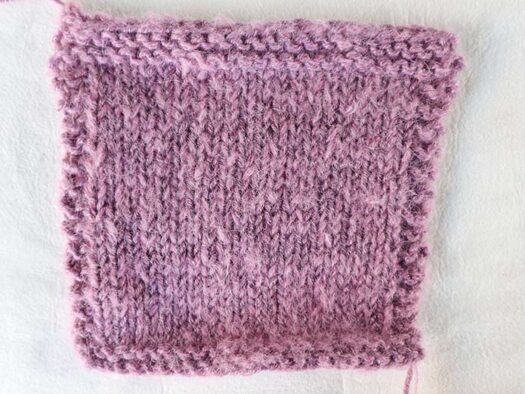 Knitting swatches in keeping with an open and airy look - KNITmuch